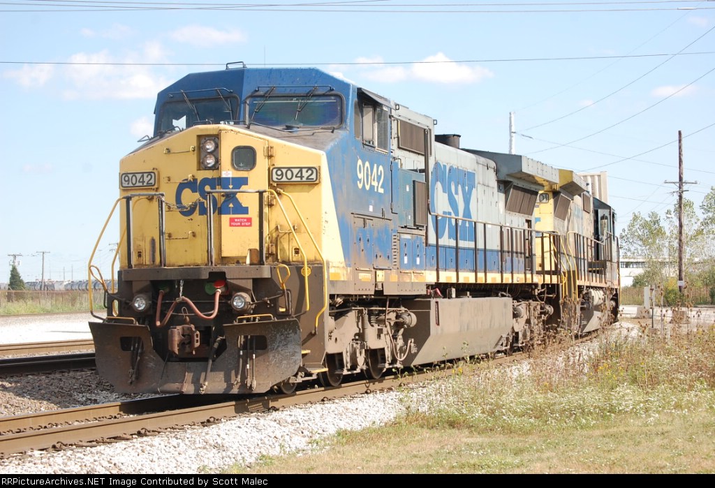 CSX 9042 & 7501